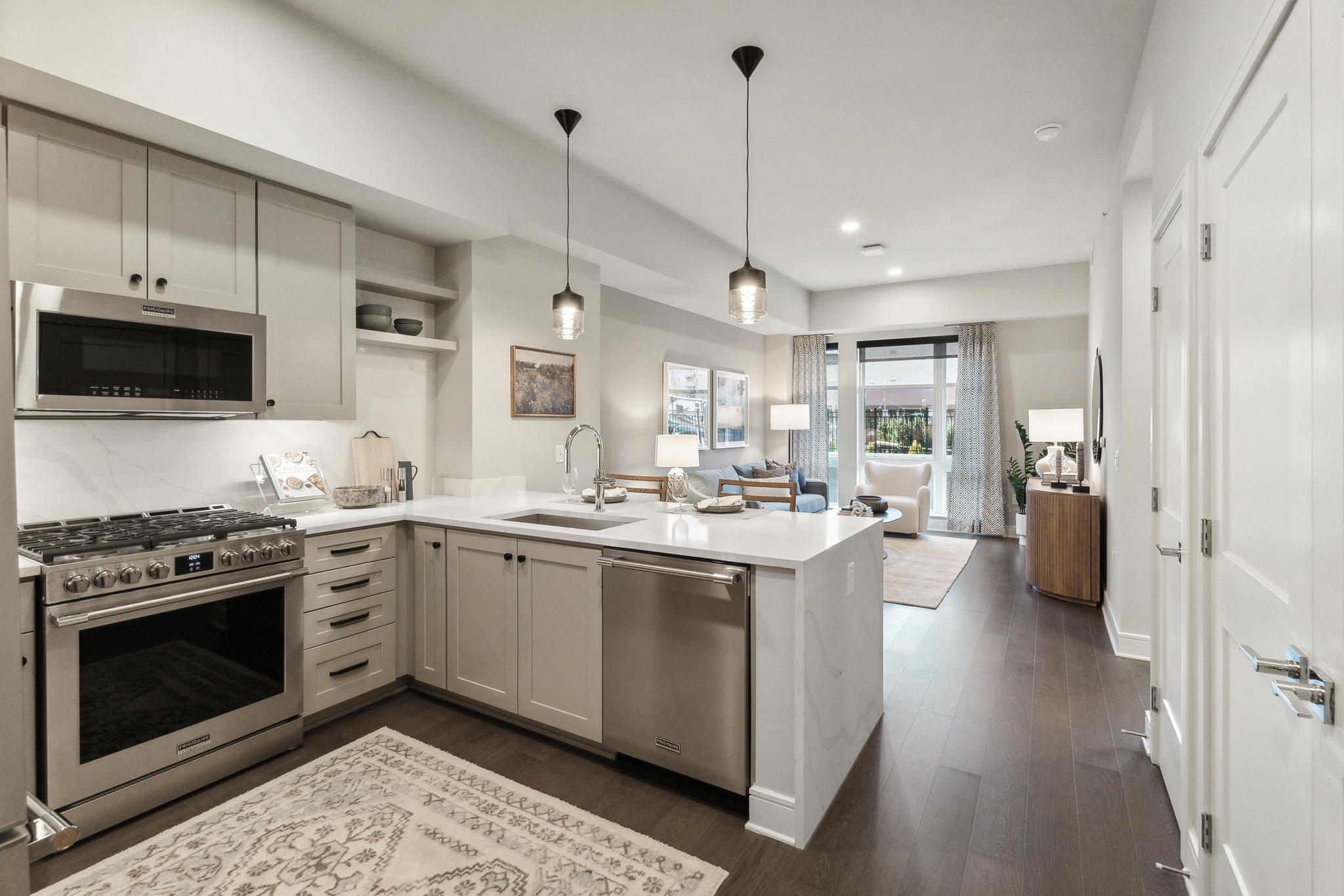 Luxury Apartments for Rent in Downtown Bethesda, MD | Cecil